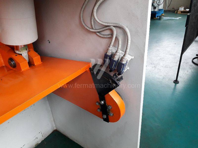 Použité stroje - Nůžky | Fermat machinery