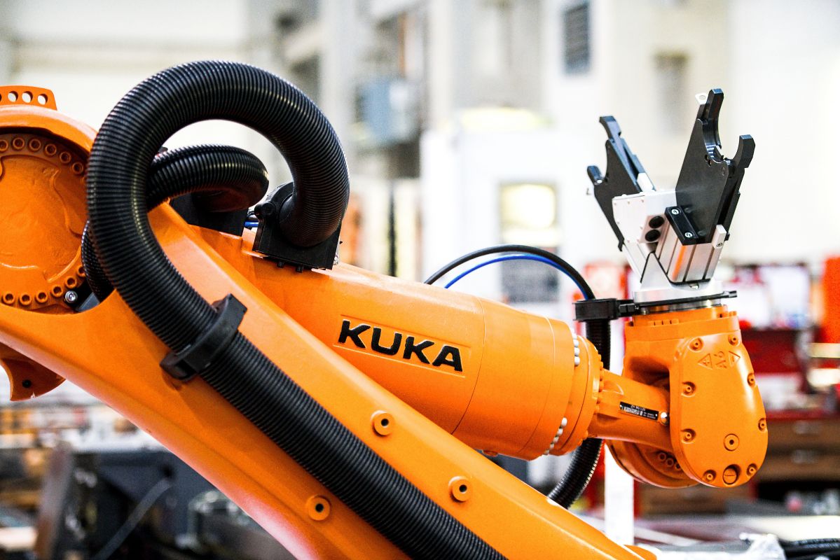 KUKA Robot 96/125/189 - Automatic Changing Systems of Tools and Heads